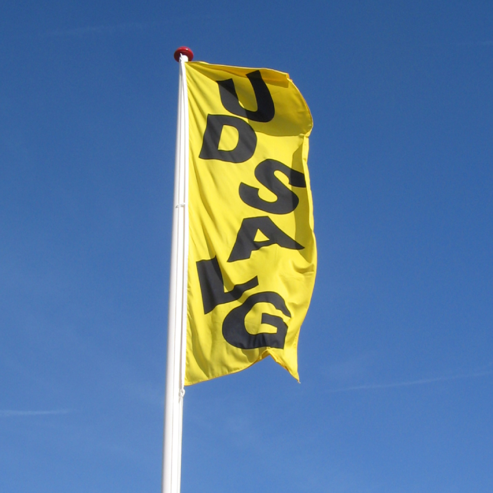 Stort flag til flagstang 145x350 cm. med eget tryk - Deslabels